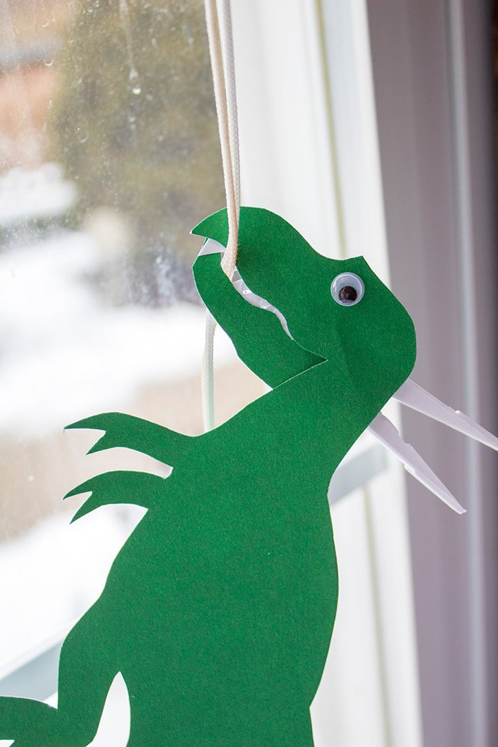 T-REX KID’S CRAFT – Glue Dots