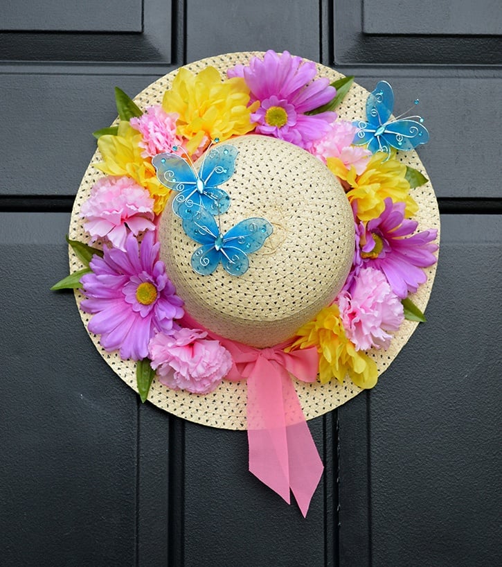 DIY Spring Hat Wreath – Glue Dots